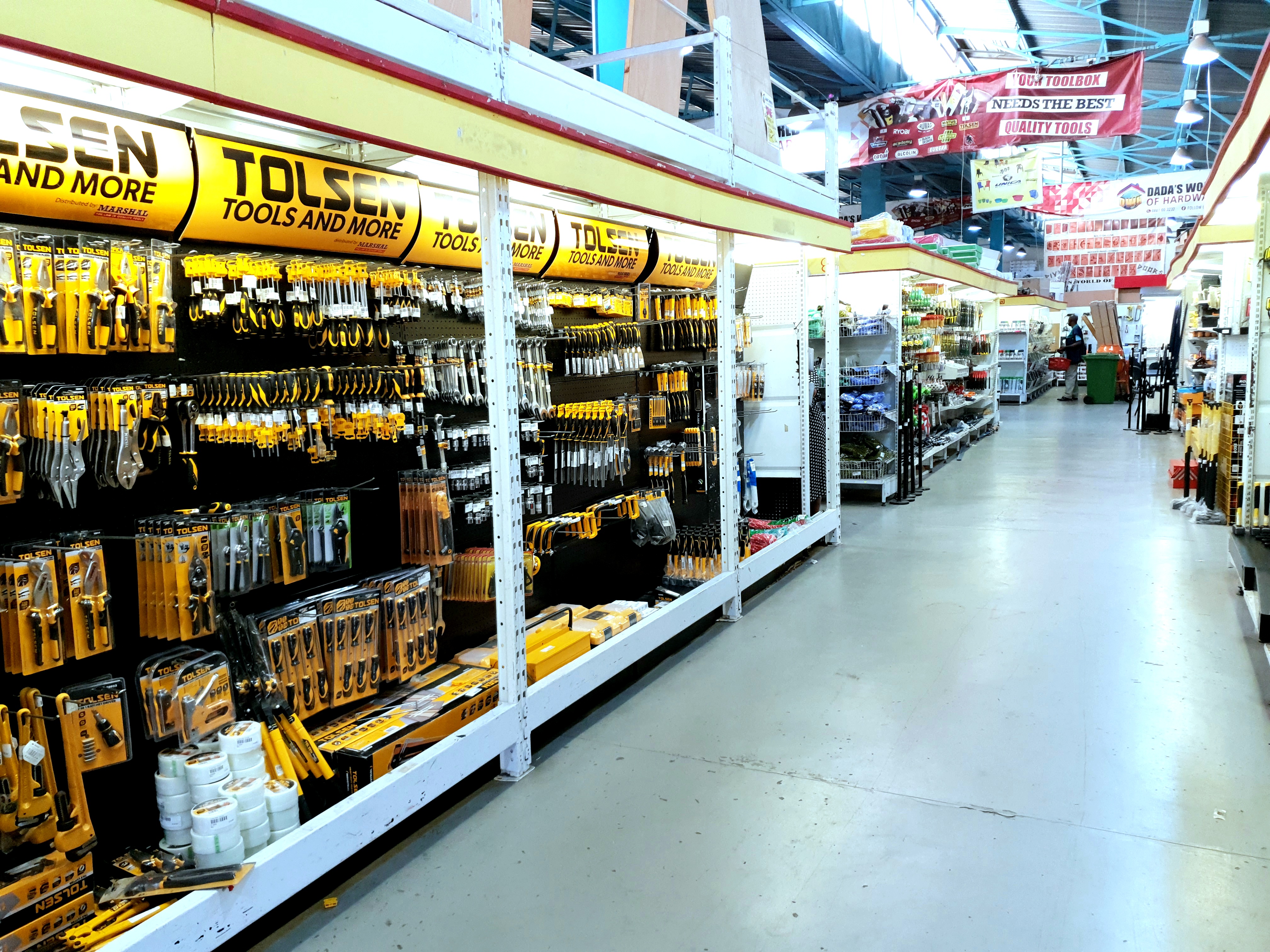 Dada's World of Hardware – "WE DON'T ONLY SELL HARDWARE, WE BUILD HOMES"